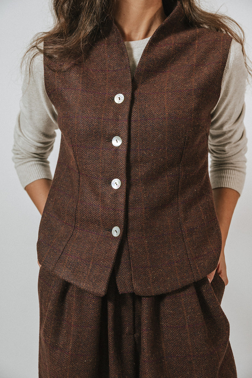 CHALECO CUADROS BERENJENA